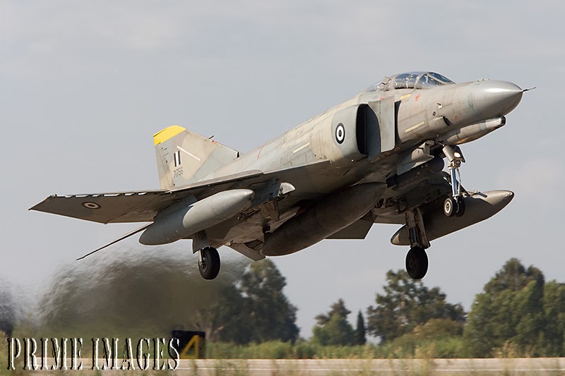 FDRA - Fuerza Aérea: Cazabombardero: McDonnell Douglas F-4 Phantom II (USA)