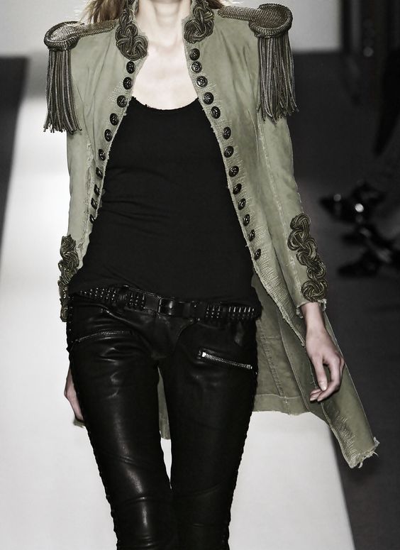 S in Fashion Avenue: TREND ALERT: MILITARY INSPIRED STYLE!