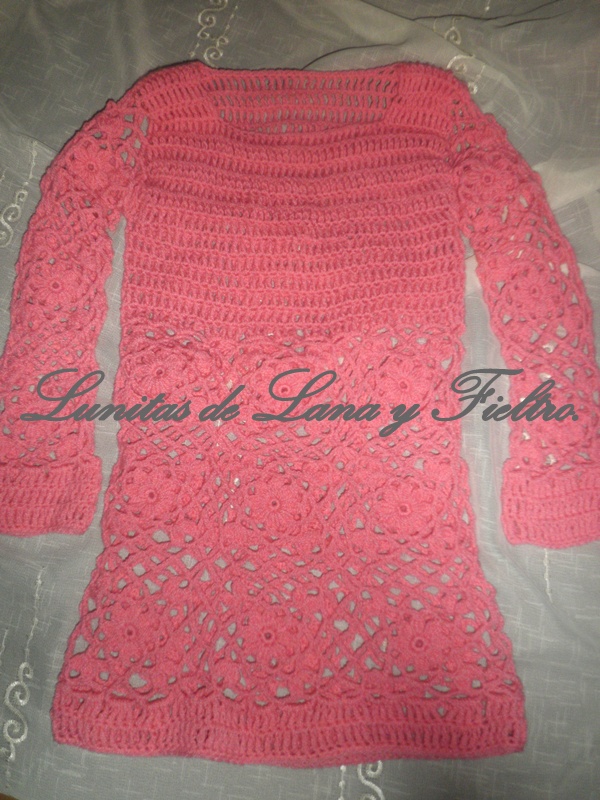 Lunitas de Lana y Fieltro: Jersey Calado de ganchillo en color rosa chicle.