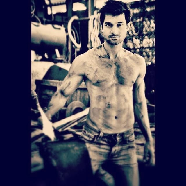 Dare to bare : Hot Indian TV Actors : Hanif Hilal