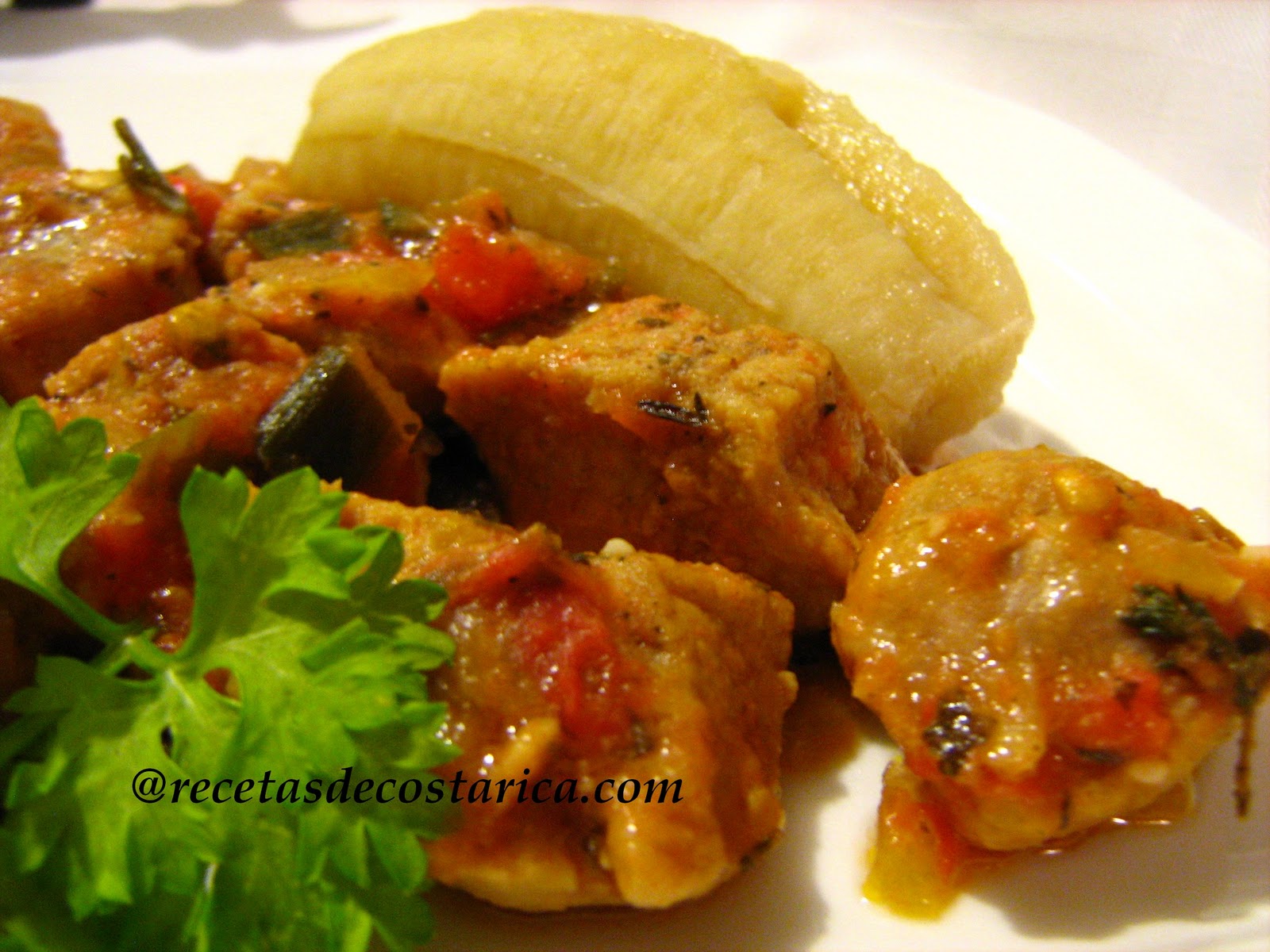 Cocina Costarricense: huevos de toro en salsa