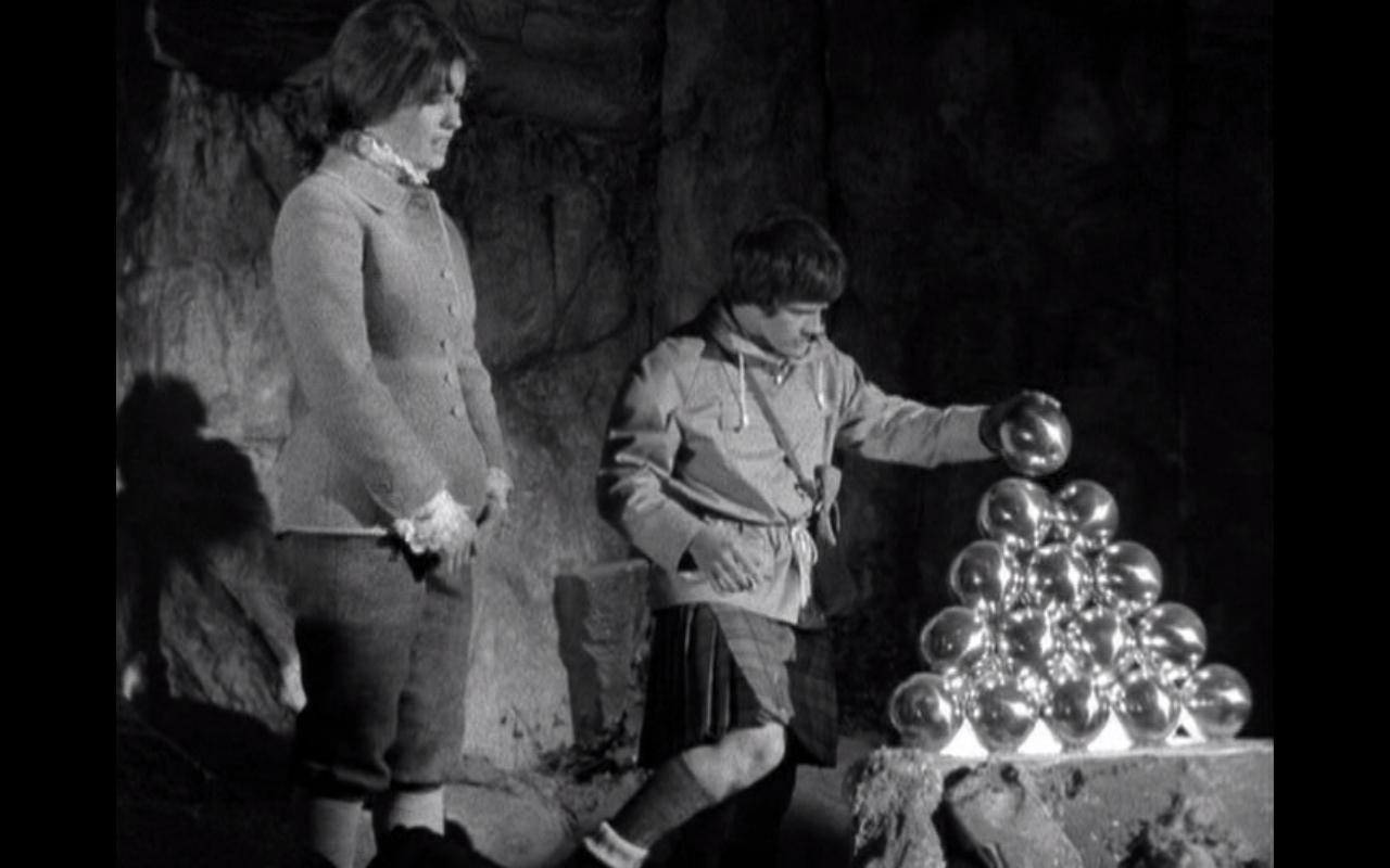 Doc Oho Reviews...: The Abominable Snowmen written by Mervyn Haisman ...