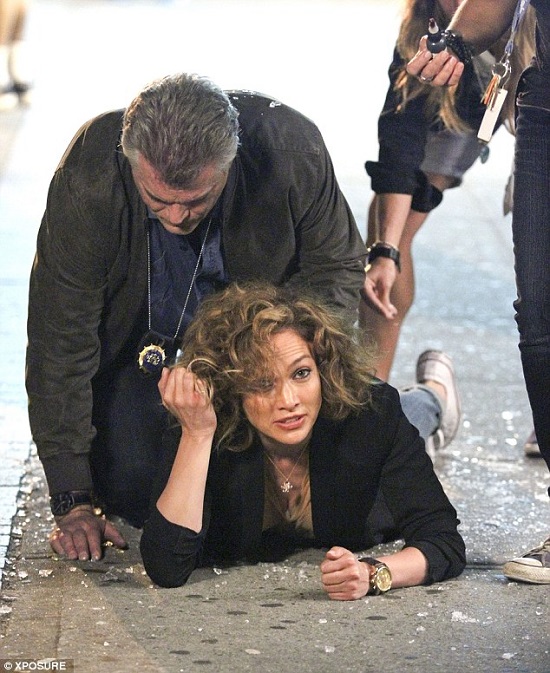 SNEAK PEEK : "Shades Of Blue" - Enter Jennifer Lopez