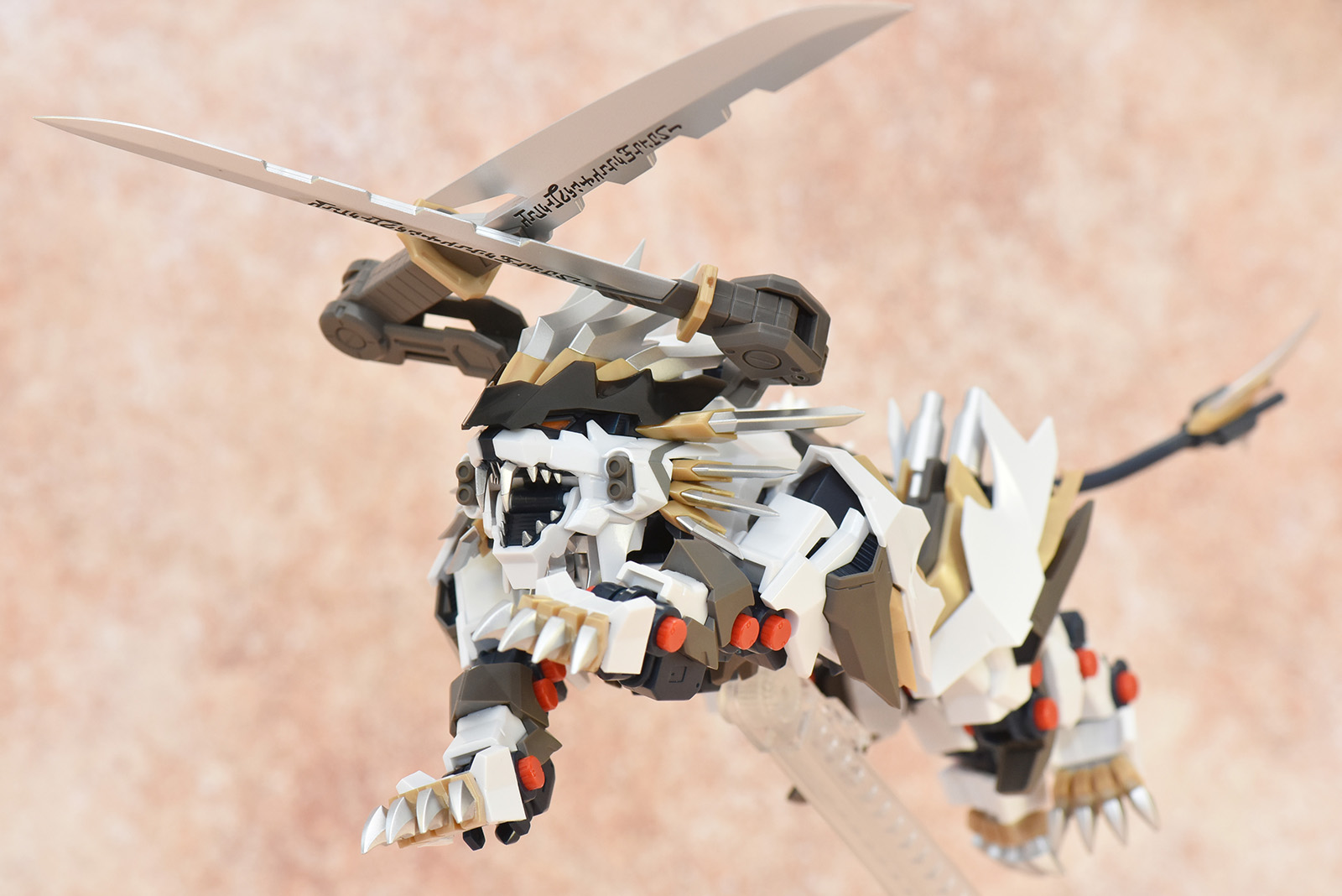 [ Review ] - Zoids Agressive 1/100 - Mugen Liger