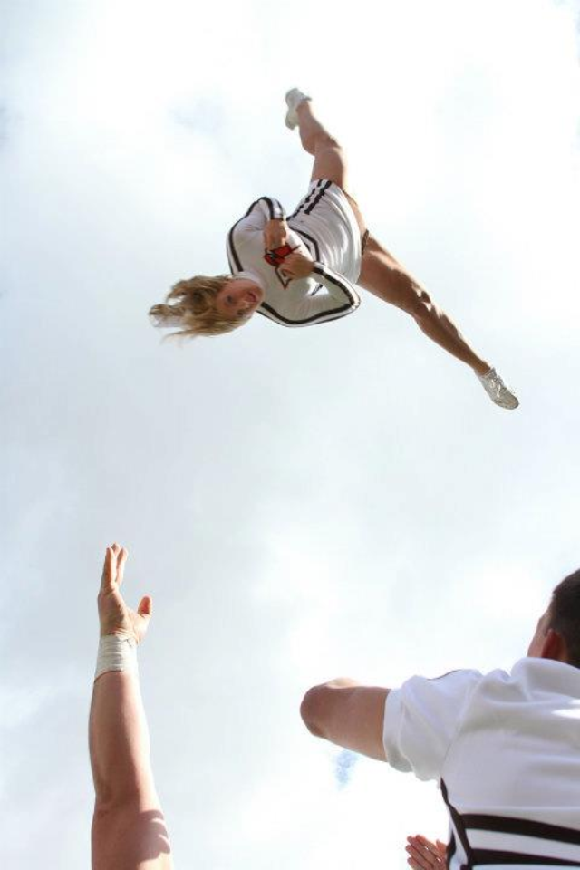 NFL and College Cheerleaders Photos: High Flying Bowling Green Cheerleaders