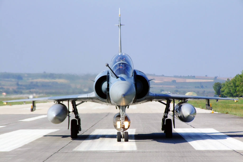 Ελληνικοί Πολεμικοί Αετοί: Θέμα ύψιστης προτεραιότητας η τεχνική ...