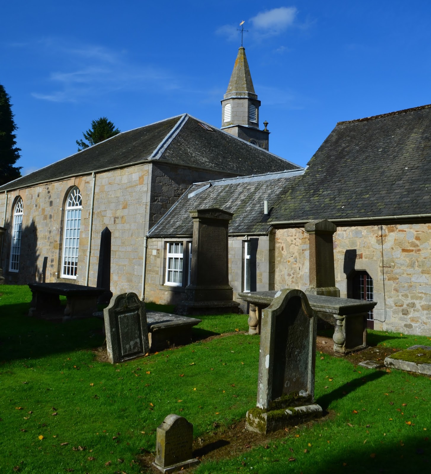 Tour Scotland: Tour Scotland Photograph Video Graveyard And Kirk Currie ...