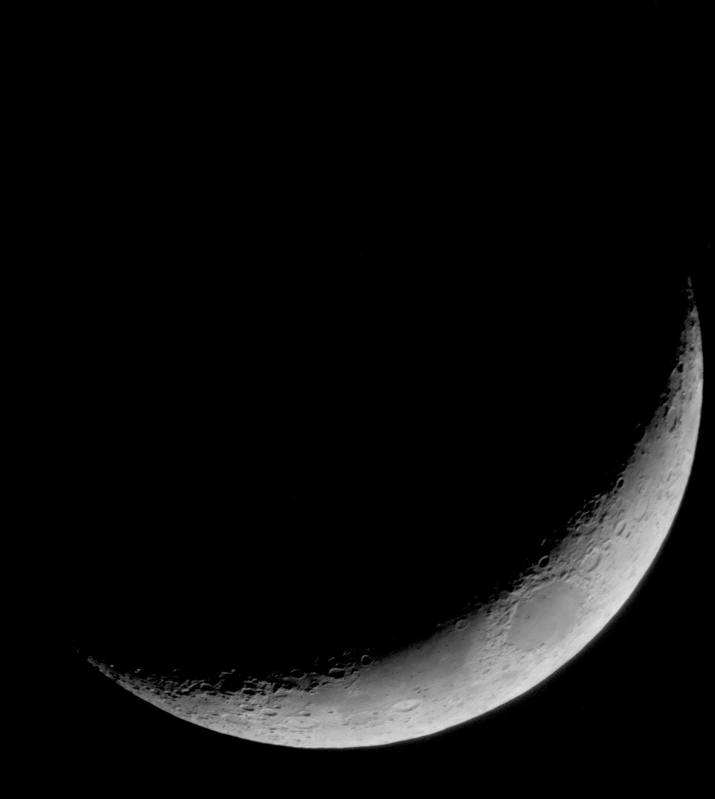 La Pine Observatory: A Cresent Moon and A Crescent Venus