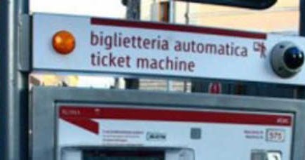 Roma, rubavano dalle macchinette dei biglietti Atac
