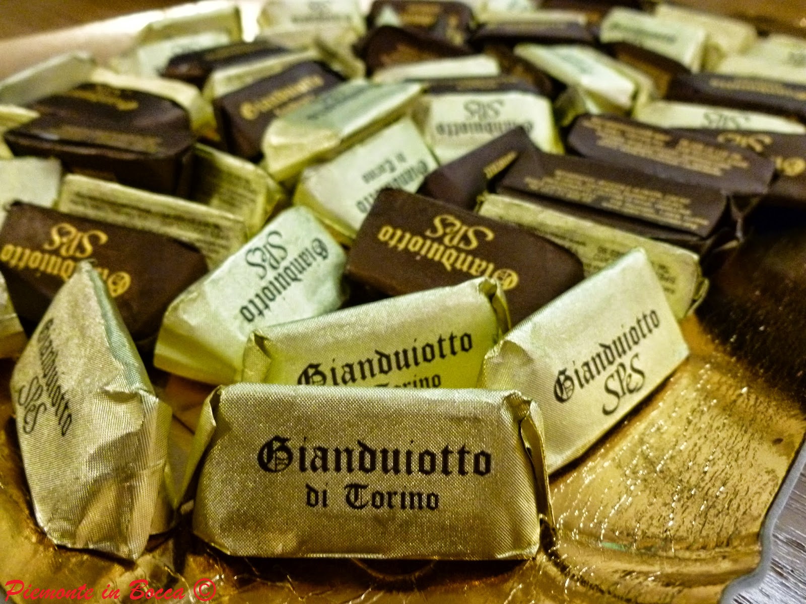 Piemonte in Bocca - Piemunt an boca: Storia del Gianduiotto