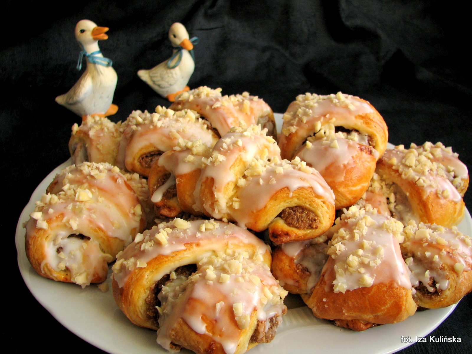 Najpyszniejsze rogale marcińskie - lepsze niż z cukierni | Smaczna Pyza