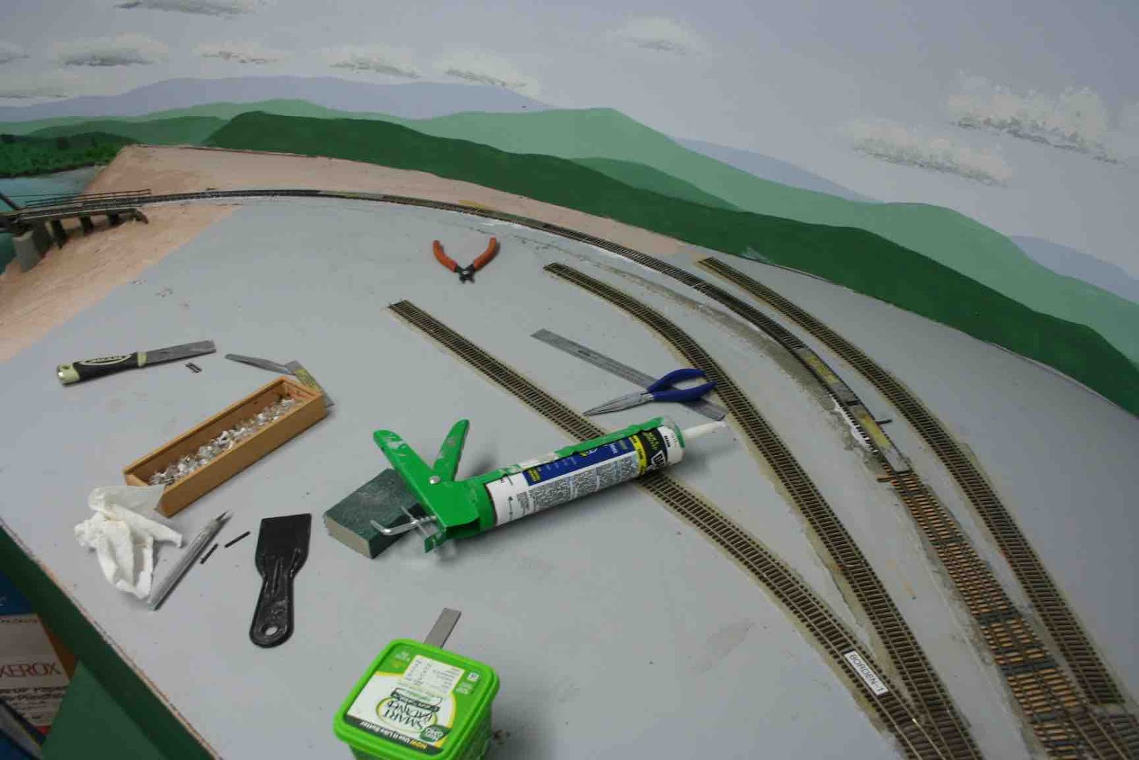 Southern Pacific Cascade Line: TRACK REALIGNMENT AT SPRINGFIELD