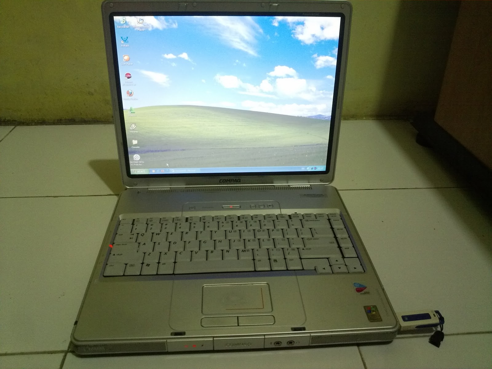 Laptop Murah Semarang : Analis_Comp: HP COMPAQ Presario M2000