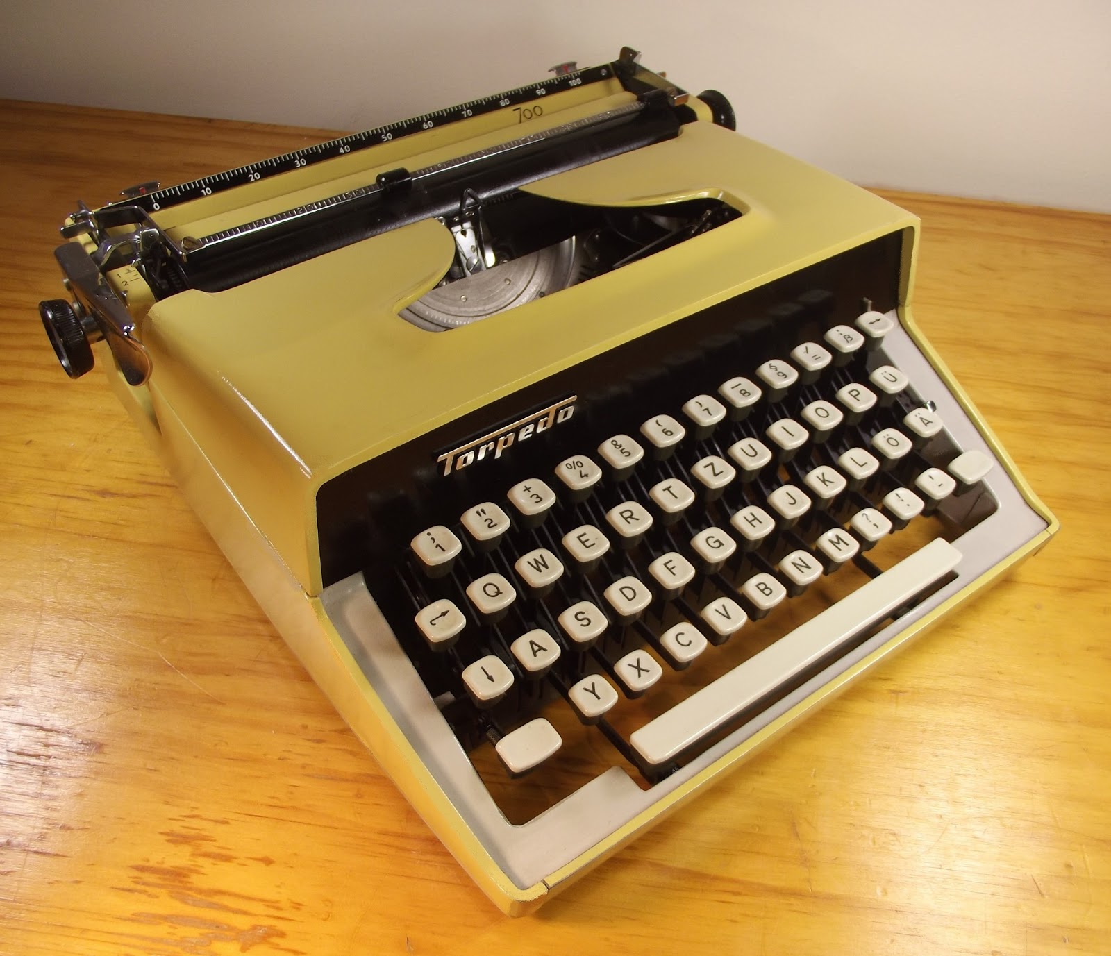 oz.Typewriter: A Volley of Torpedoes: 14 Great German Portable ...