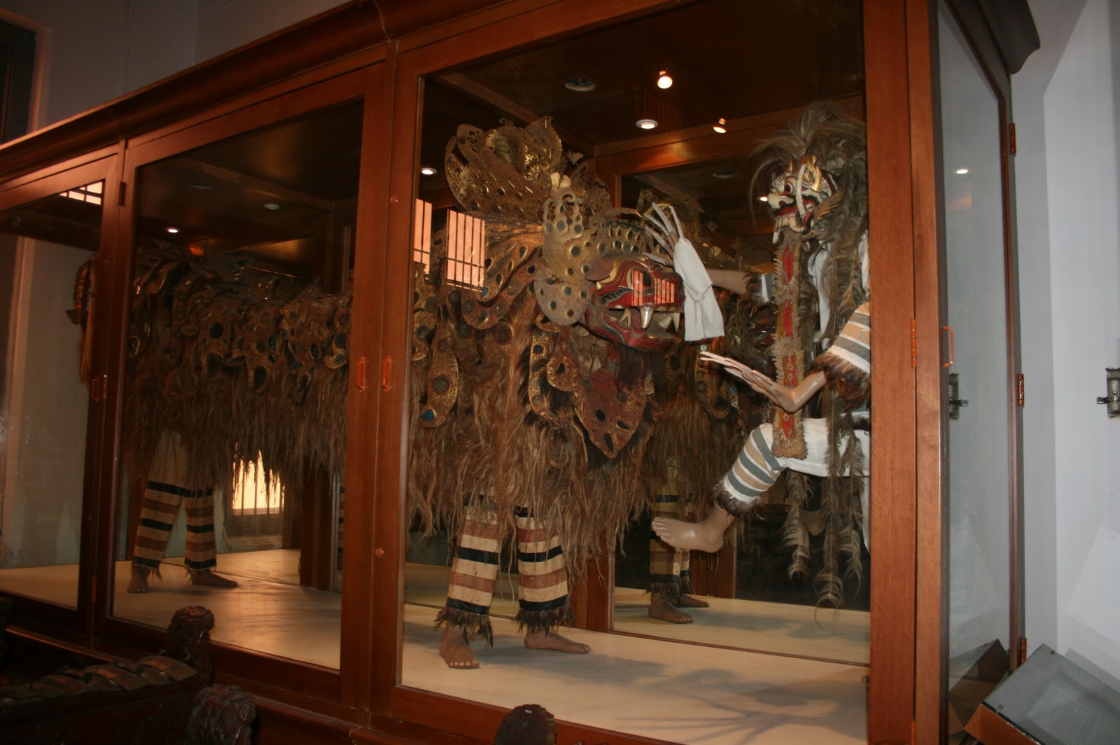 XII IPA 2 LABSKY: Museum Nasional yang Merekam Sejarah (in English)