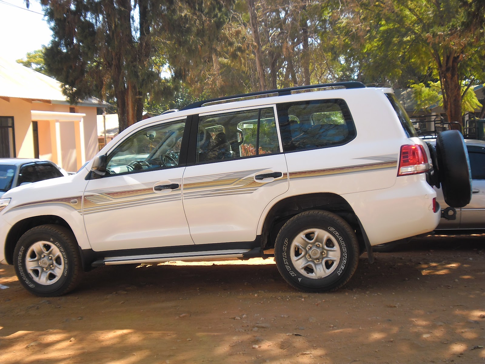 MWAMBIJE THE GREAT: MASHANGINGI NI MZIGO KWA WALIPA KODI