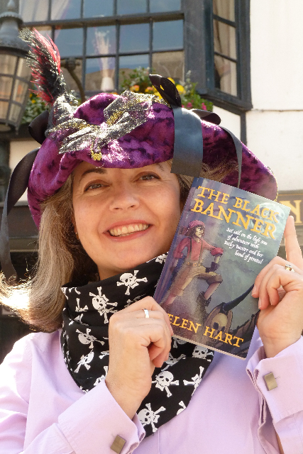 The Little Reader Library: The Black Banner - Helen Hart
