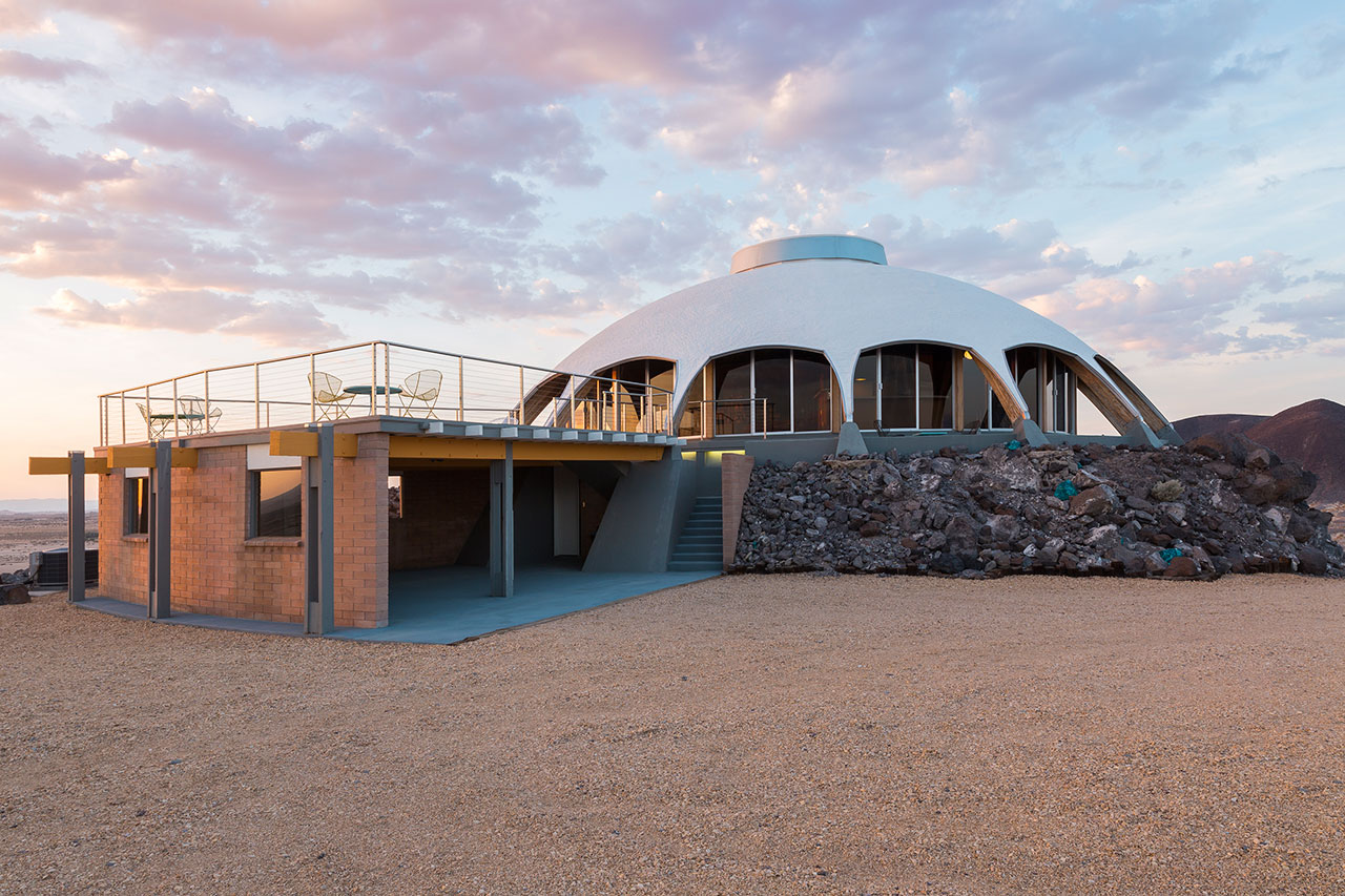 loveisspeed.......: Futuristic Volcano House Gazes at the Stars in the ...