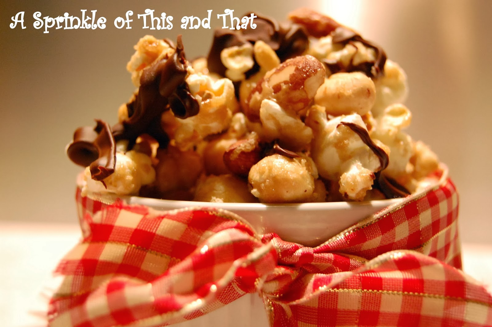 A Sprinkle of This and That: Reindeer Crunch for You and Santa's Team!