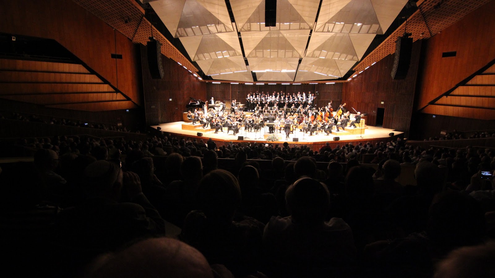 גלריית תמונות ווידיאו מופע קרליבך ב- היכל התרבות תל אביב | דוס מיוזיק ...