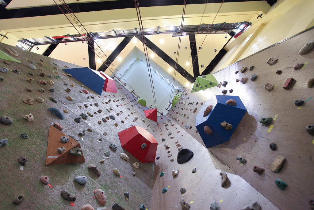 Power Up with R.O.X.'s new 40-foot wall climbing facility at the Fort ...