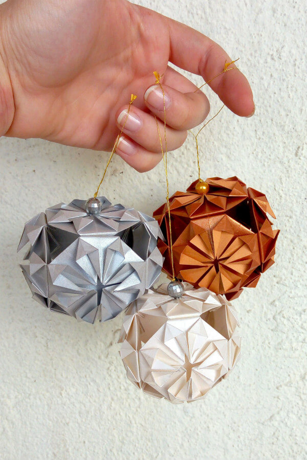 15 Very Special Paper Christmas Ornaments Made by Hand