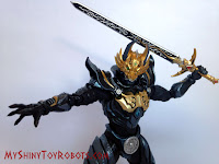 My Shiny Toy Robots: Toybox REVIEW: S.H. Figuarts Garo Ryuga Ver.