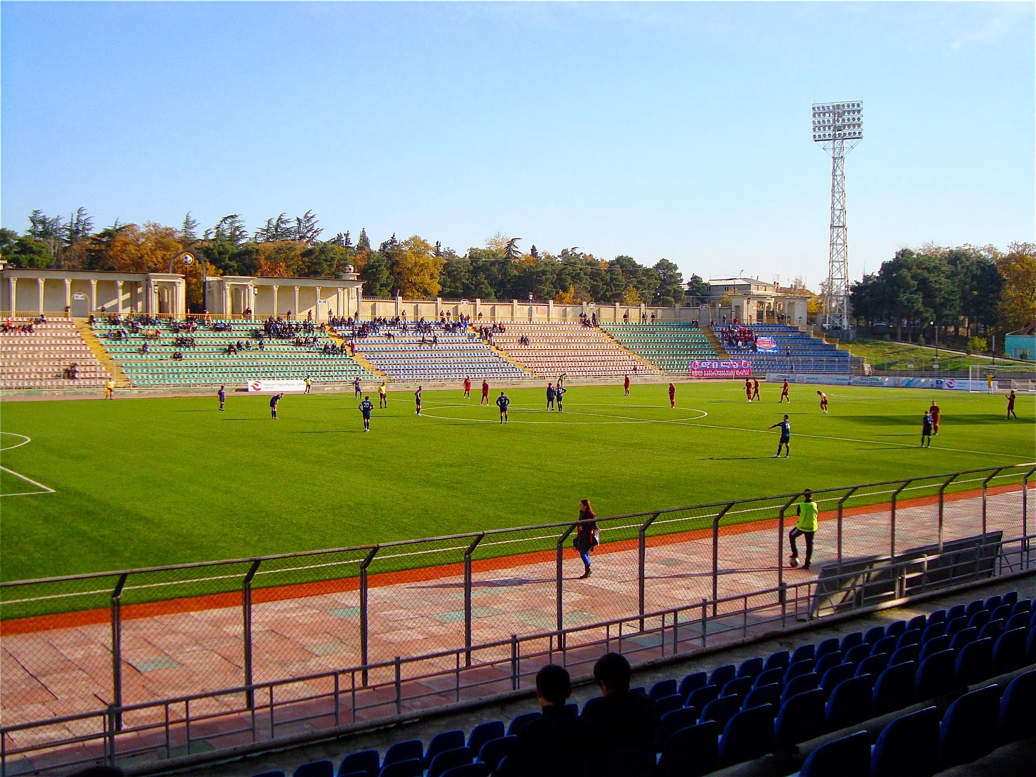 Çare Drogba: Poladi Stadium