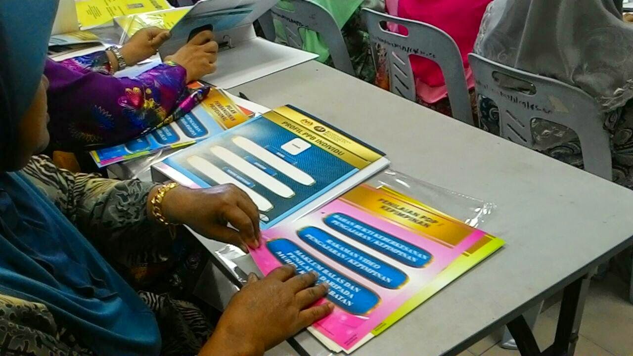 KURSUS PENGURUSAN FAIL PROFIL PERIBADI GURU DAN PENGURUSAN ASET ...