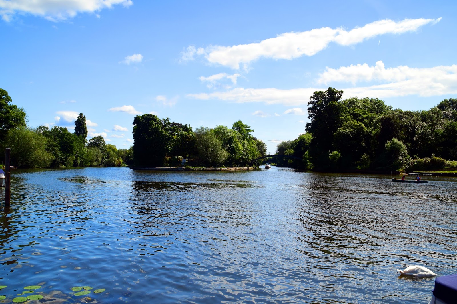 Enjoy your time with beautiful places: Towards to Shepperton Lock on ...