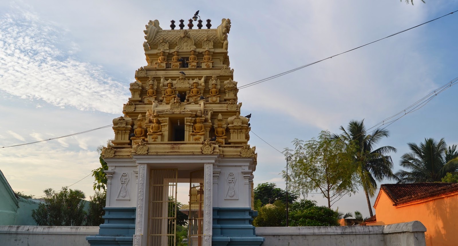 Tamilnadu Tourism: Mahaveerar Jain Temple, Veliyanallur, Thiruvannamalai