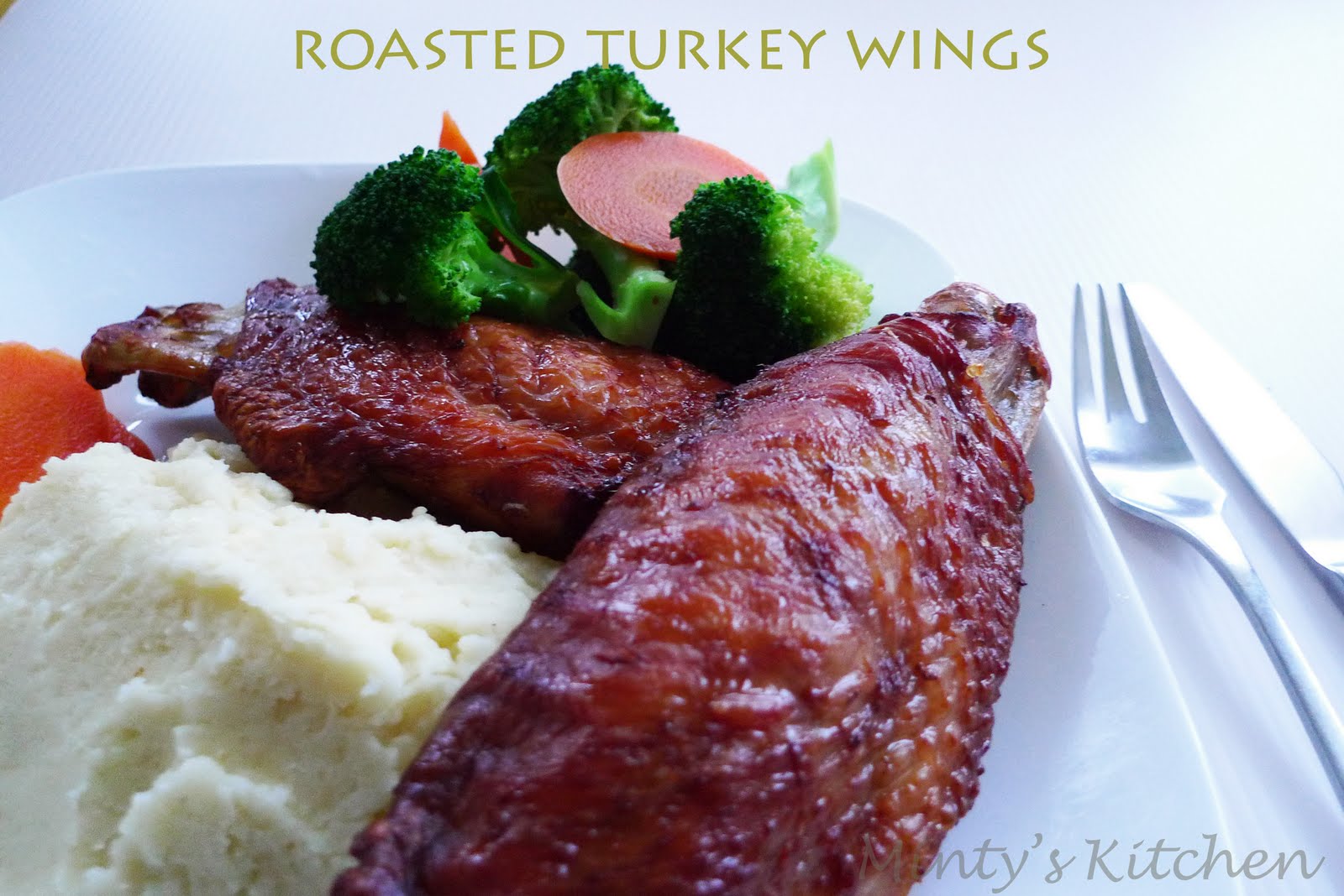 Minty's Kitchen: Roasted Turkey Wings