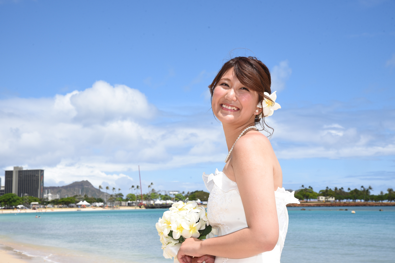 Brides of Hawaii: Nice Smile Chihiro