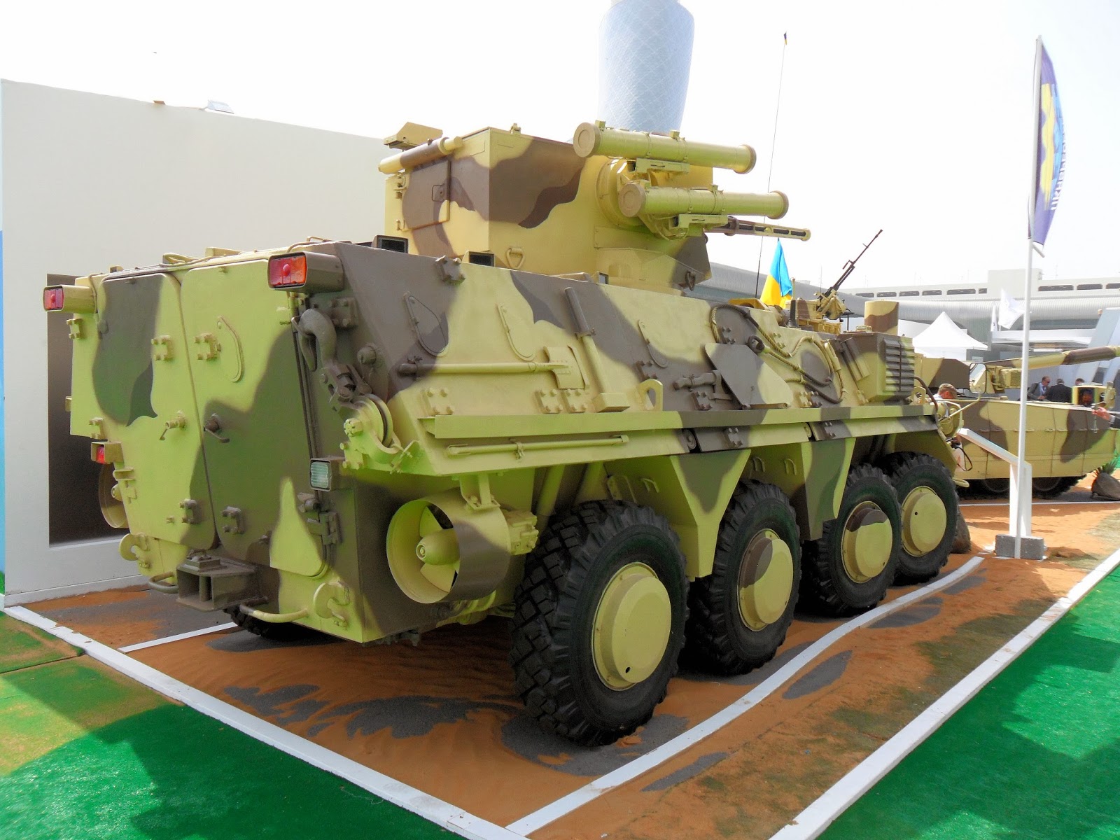 Współczesna technika wojskowa: BTR-4