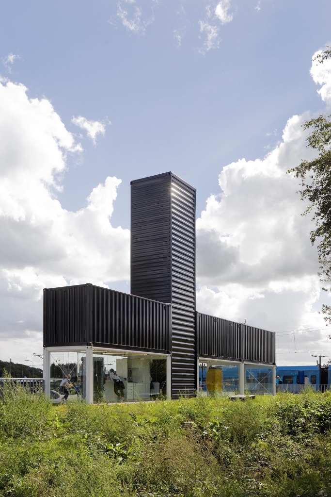 Shipping Container Homes & Buildings: Barneveld Noord Shipping ...