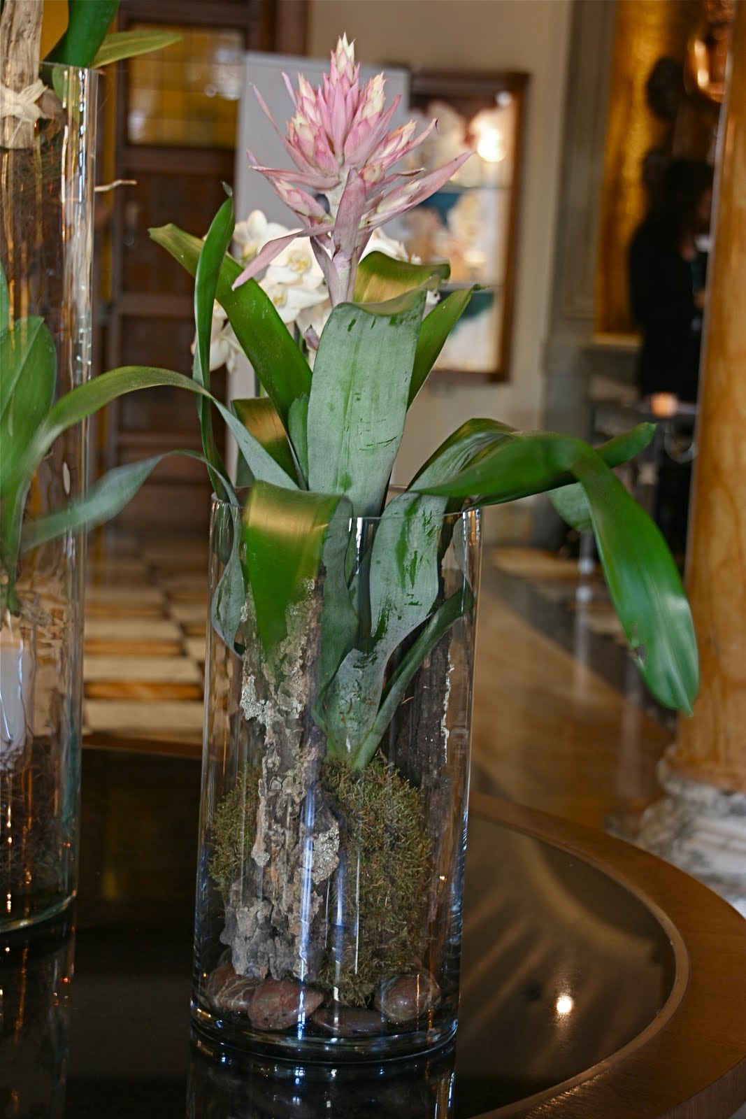 vignette design: Tuesday Inspiration: Cylinder Vase Arrangements