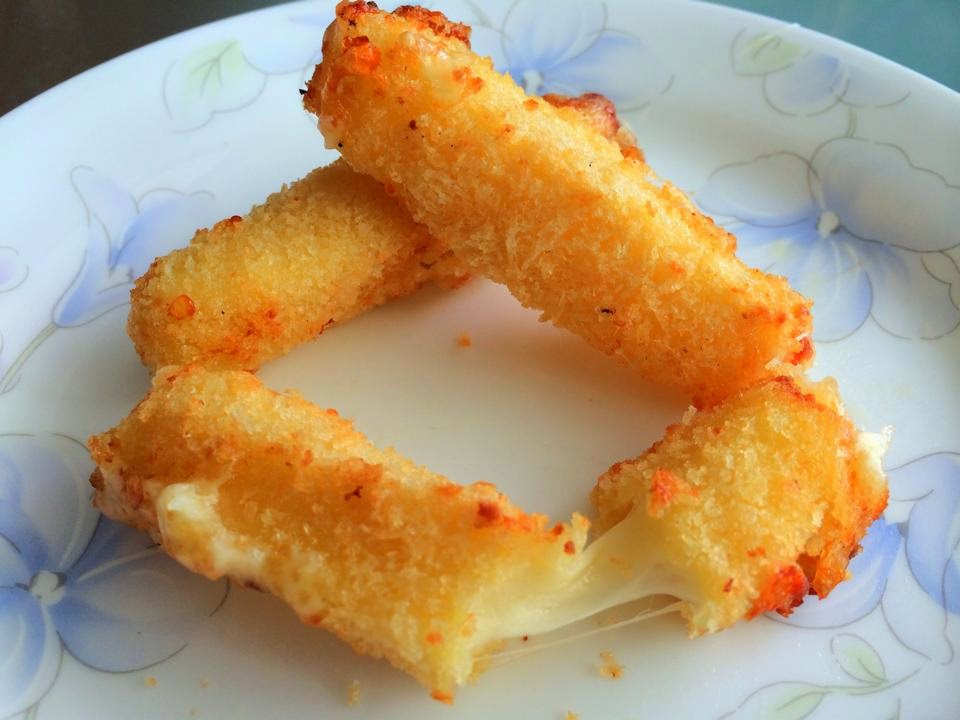 Airfried (Homemade) Mozzarella Cheese Sticks by Michelle Heng