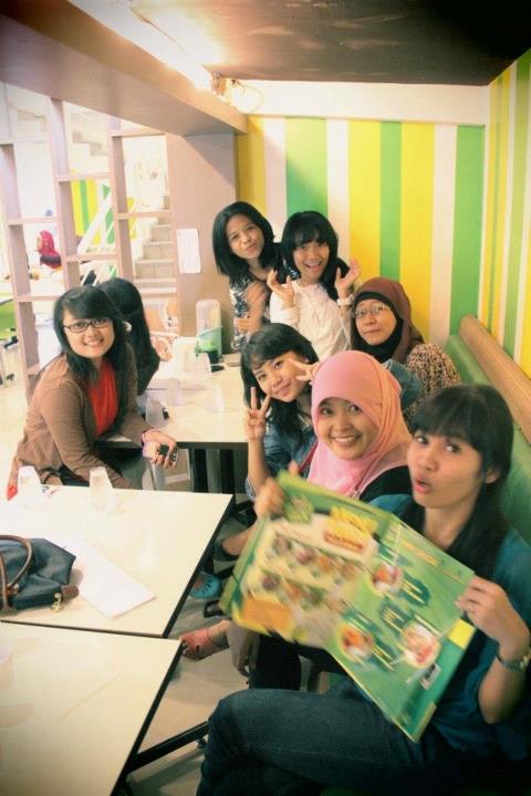 Buka Puasa Bersama Alumni SMP 194 di Pecel Lele Lela | PATRIOTISME ...