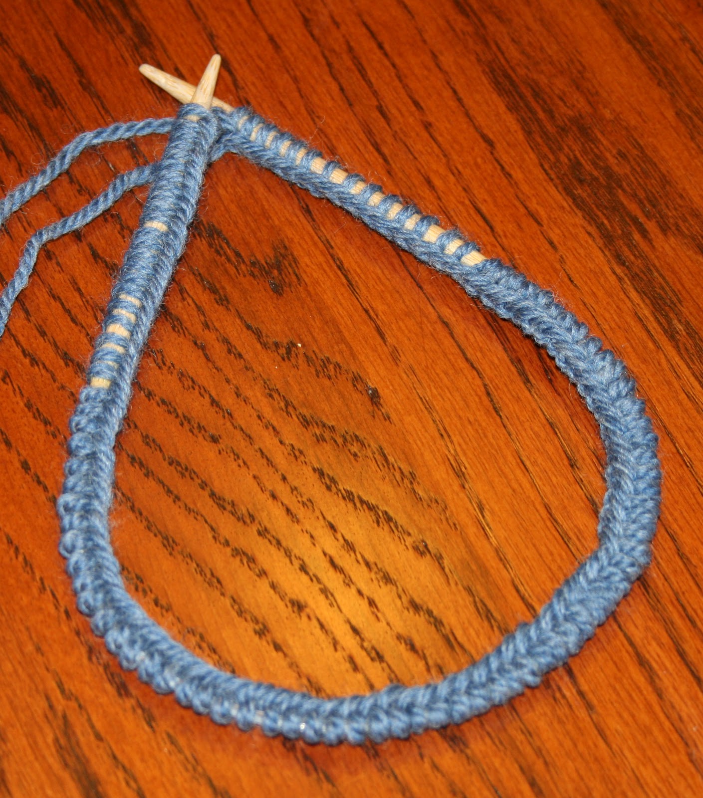 JL Yarnworks: Join In The Round, Being Careful Not To Twist