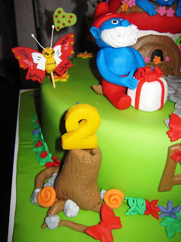 COMANDA TORT BUCURESTI: Tort Strumfi 2-Smurf cake