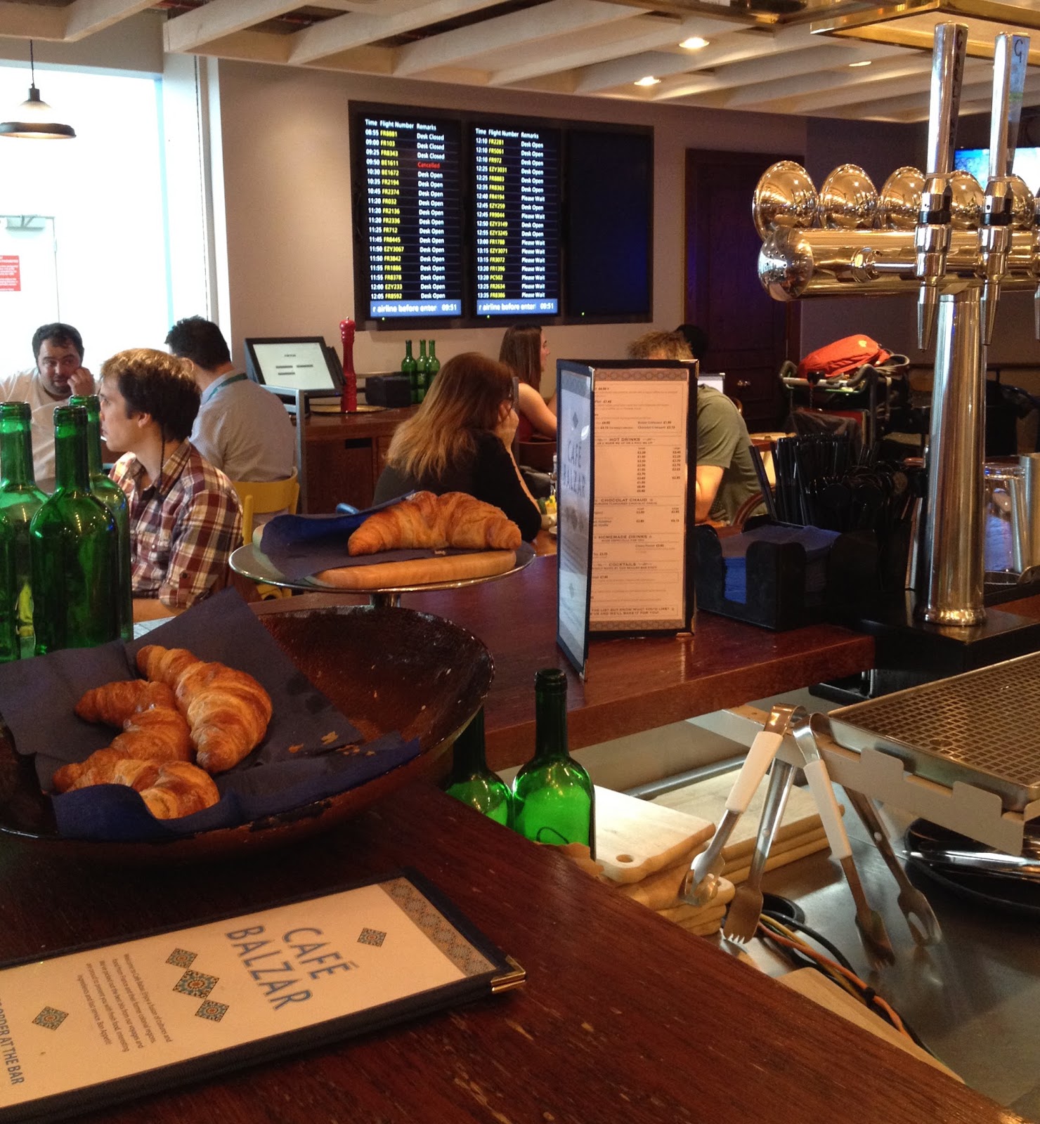 The Fry up Inspector: Cafe Balzar - Stansted Airport