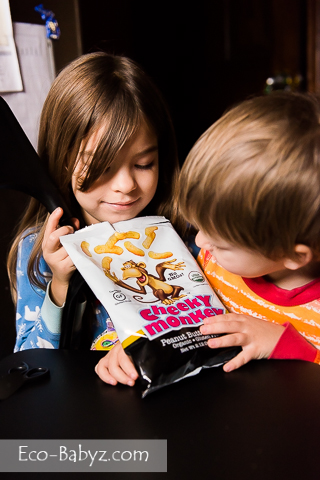 Eco-Babyz: Cheeky Monkey Organic Peanut Snacks Review & Giveaway