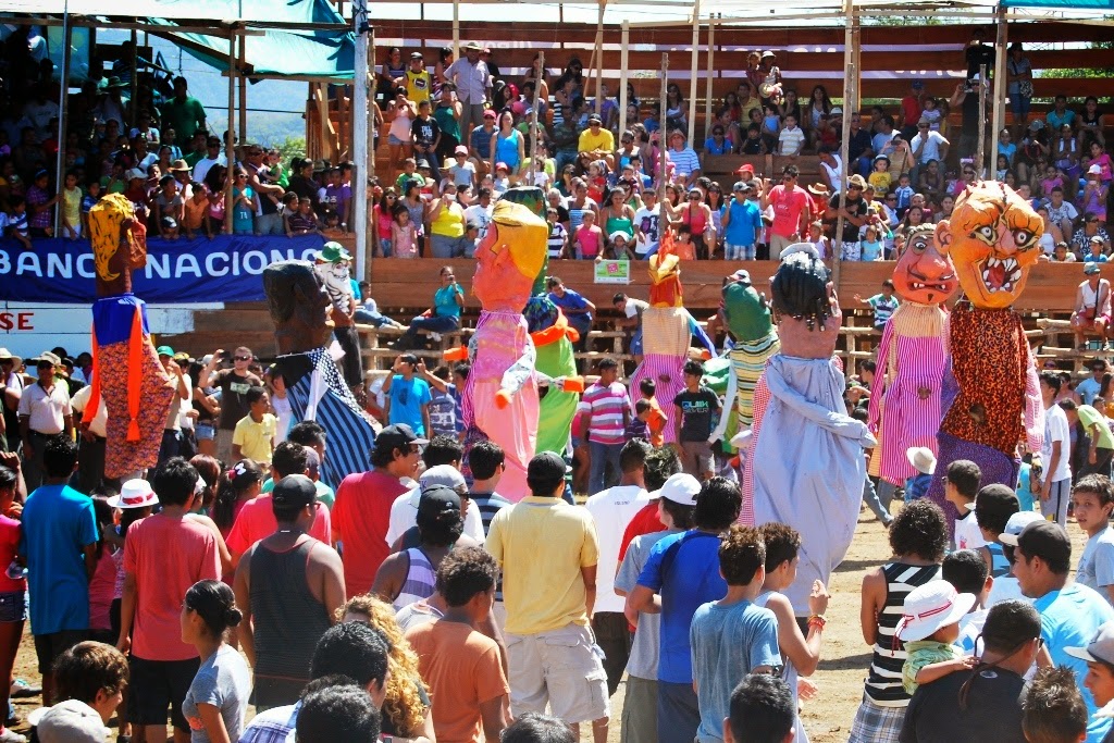 Der Laufschuh in Costa Rica.: Fiesta Tipica de Santa Cruz.