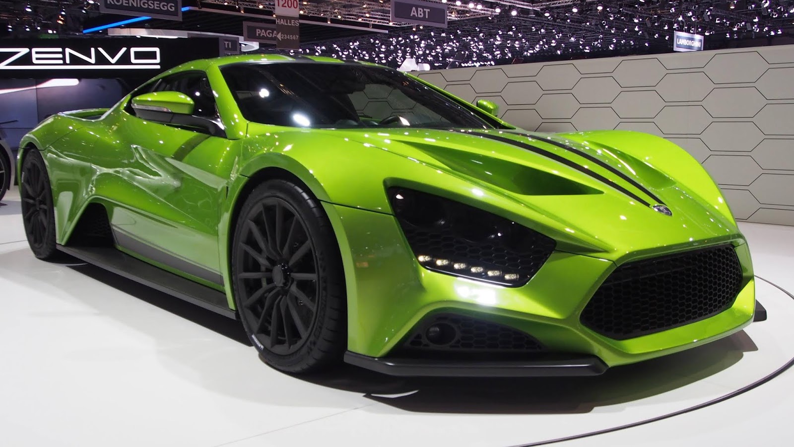 Zenvo TSR-S: aerodinamica esagerata (VIDEO)