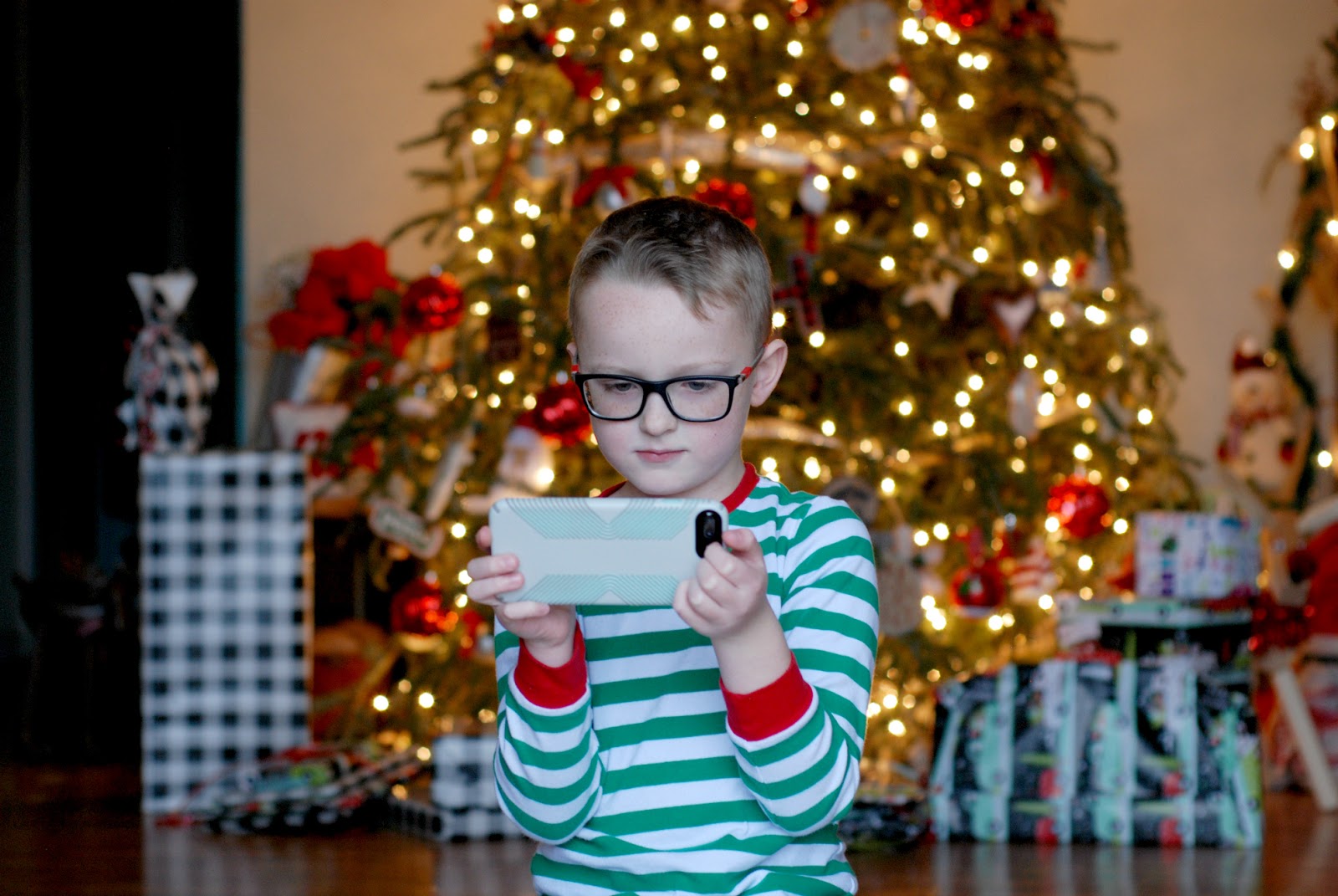 {Making Christmas magical with PNP // Portable North Pole} - HALL ...