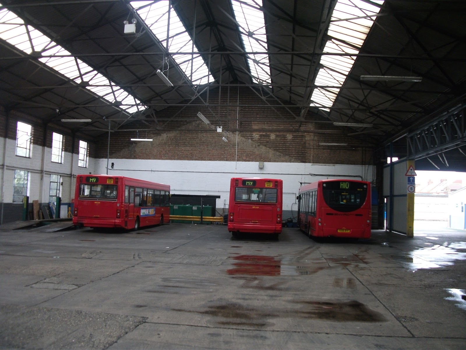 The Circle of London : London Sovereign Harrow Garage [SO]