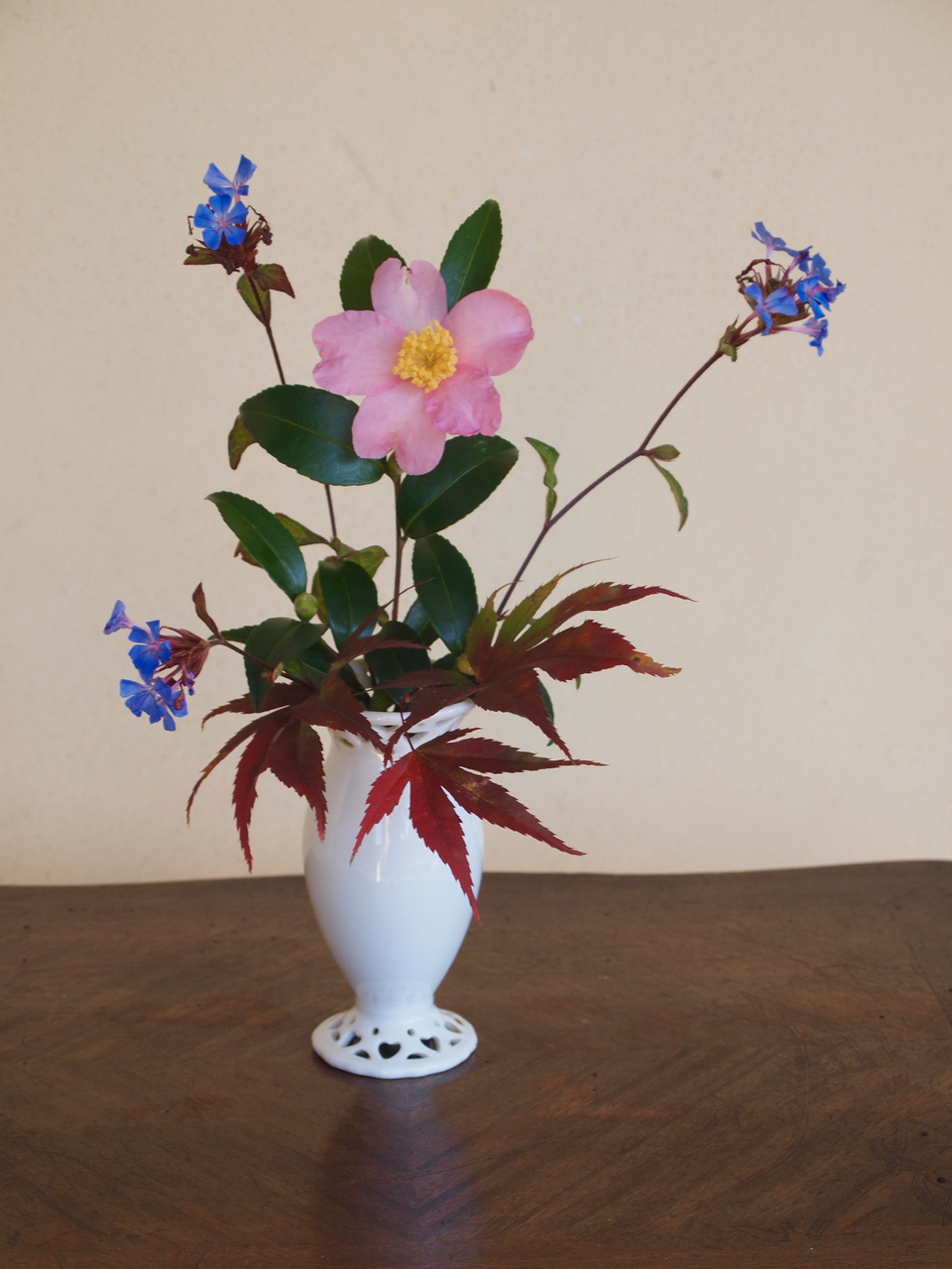 TRAVEL IN A GARDEN: The Art of Chabana: October.