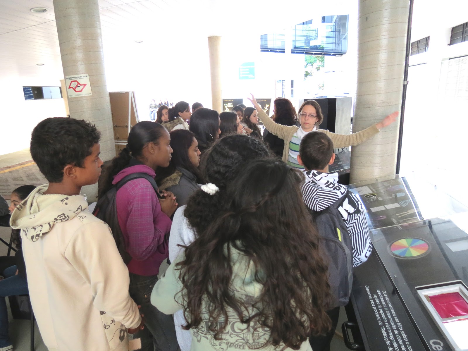 PIBID - USP: Visita de alunos à USP - IFSC