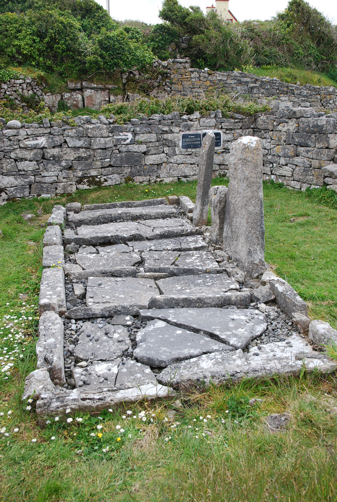 Footloose with Diana: Inis Mór - The Seven Churches