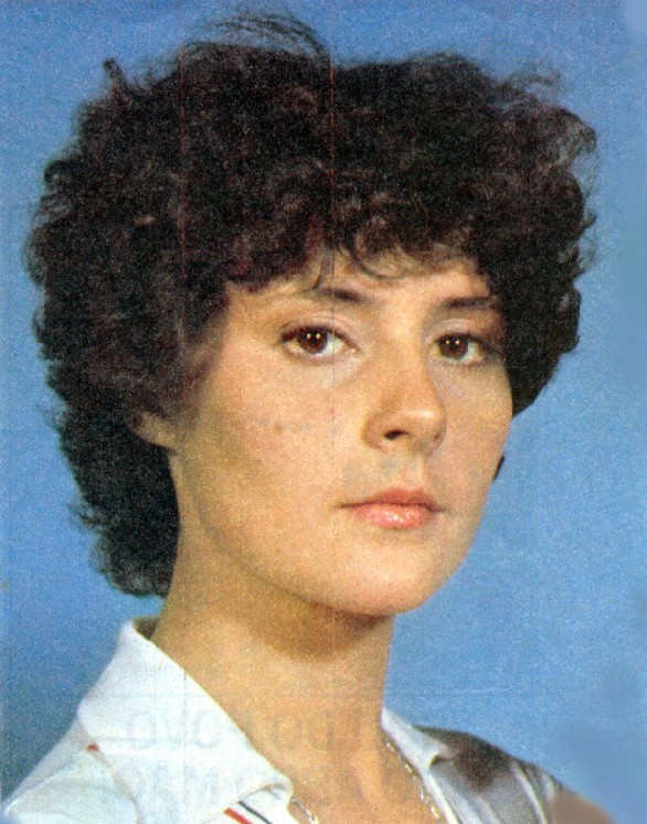 Astros em Revista: ELIZABETH SAVALLA A SAGA DE UMA LUTADORA